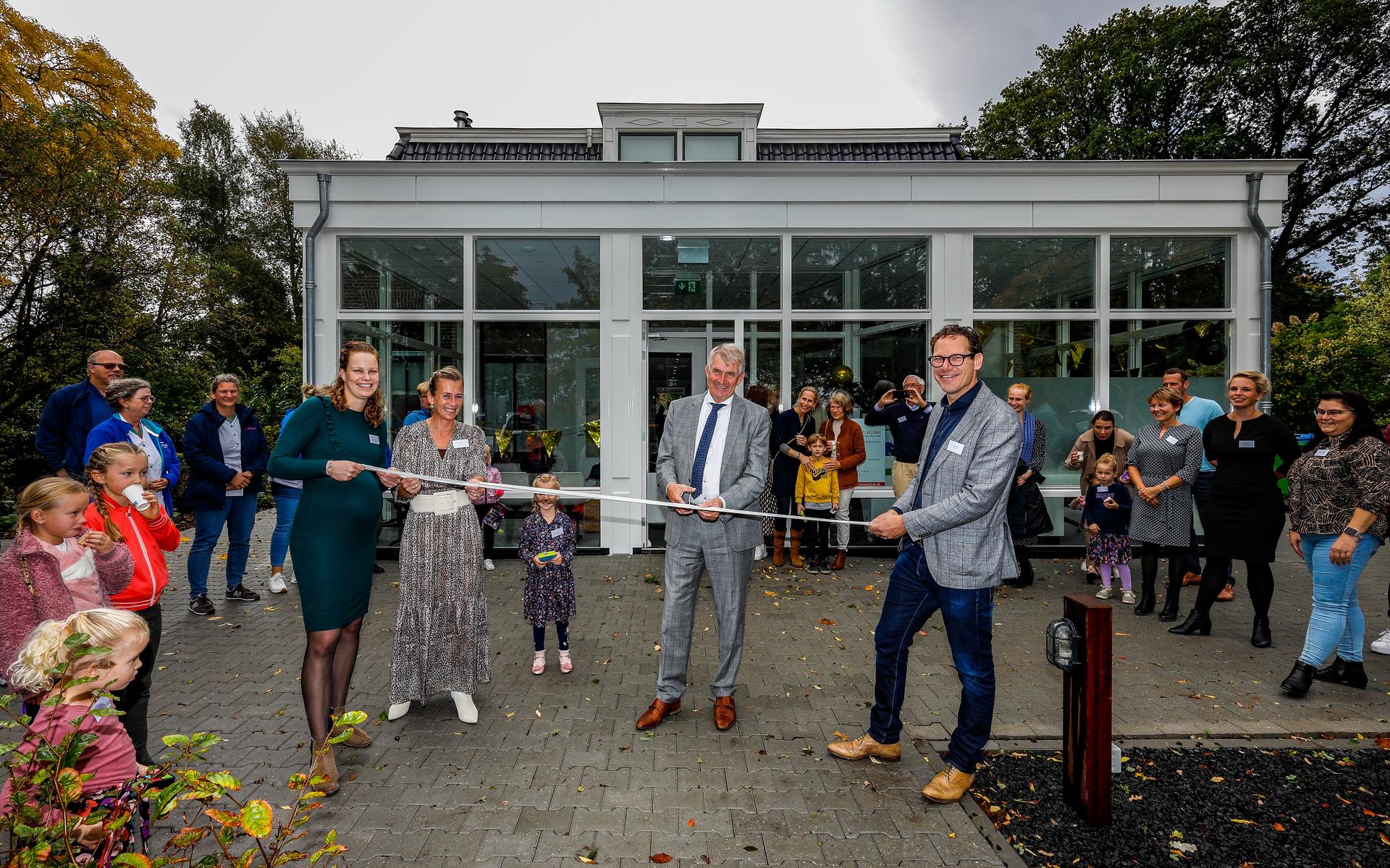 Met de vernieuwde huisartsenpraktijk in Wijckel kunnen de huisartsen ...