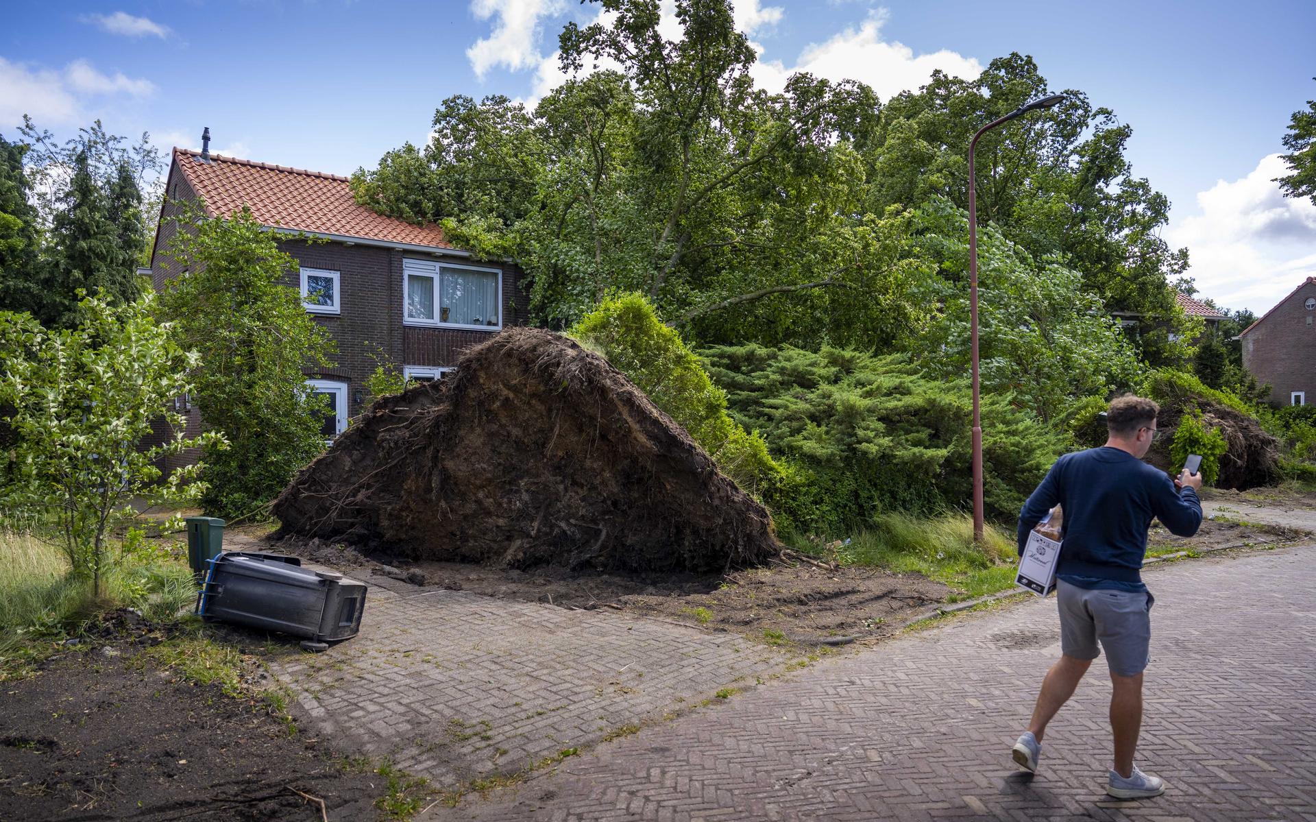 Zomerstorm Poly veroorzaakt 50 tot 100 miljoen euro schade, ook veel ...